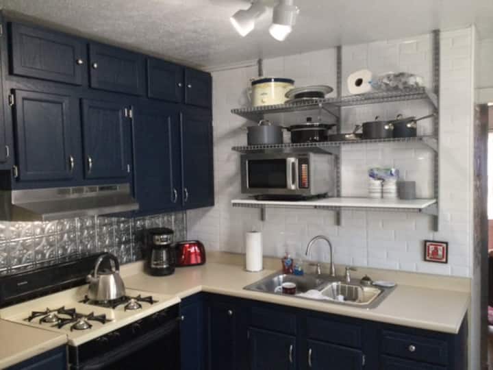 Appel No Party Lakehouse - Geneva, OH