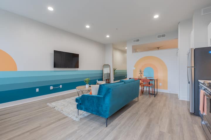 Teal Vibes | City View+king Bed+gym+free Parking - Dallas, TX