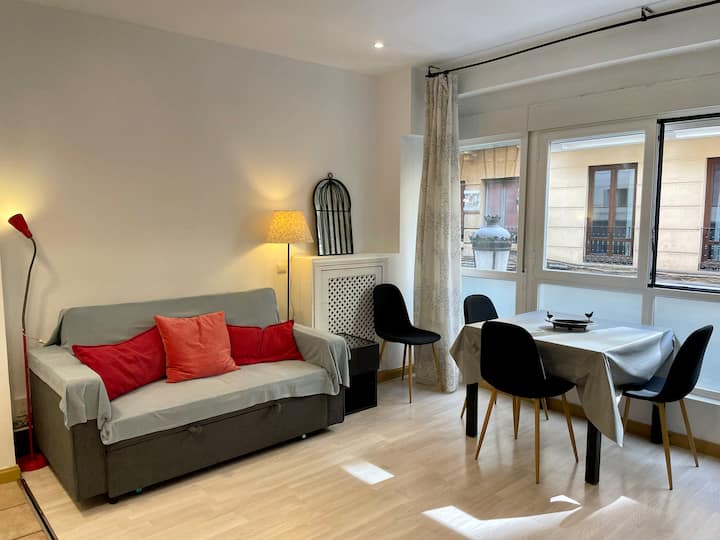 Estudio En Sol. Centro De Madrid - Madrid