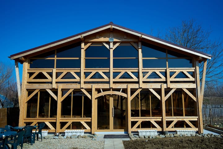 Foisor Rustic- Spatiu Pentru Petreceri - Roman