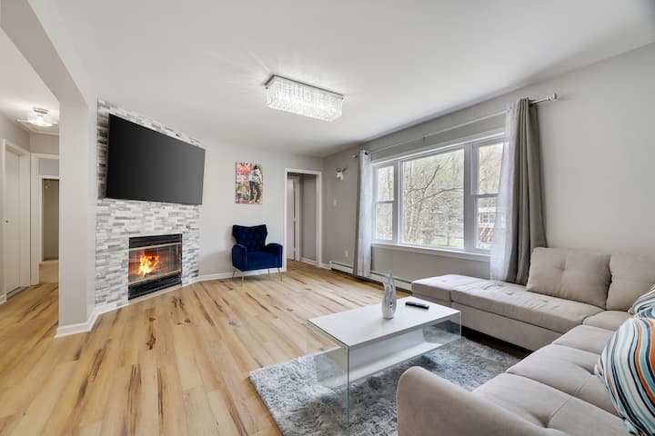 Poconos|game Room|ski|fish|hike|indoor Waterparks - Pocono Mountains, PA
