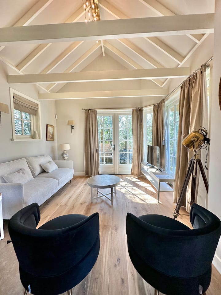 Mooie Reitgedekte Engelse Cottage Vlak Bij Zee - Bergen, Netherlands