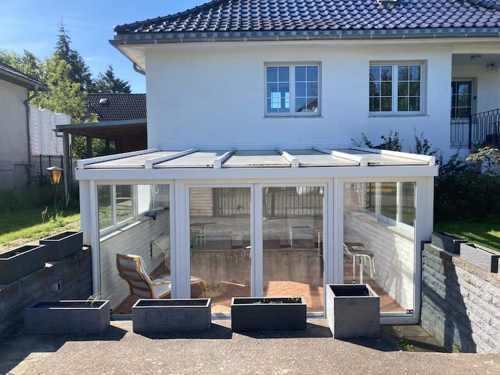 Haushälfte Mit Wintergarten Und Privatem Garten - Berlin