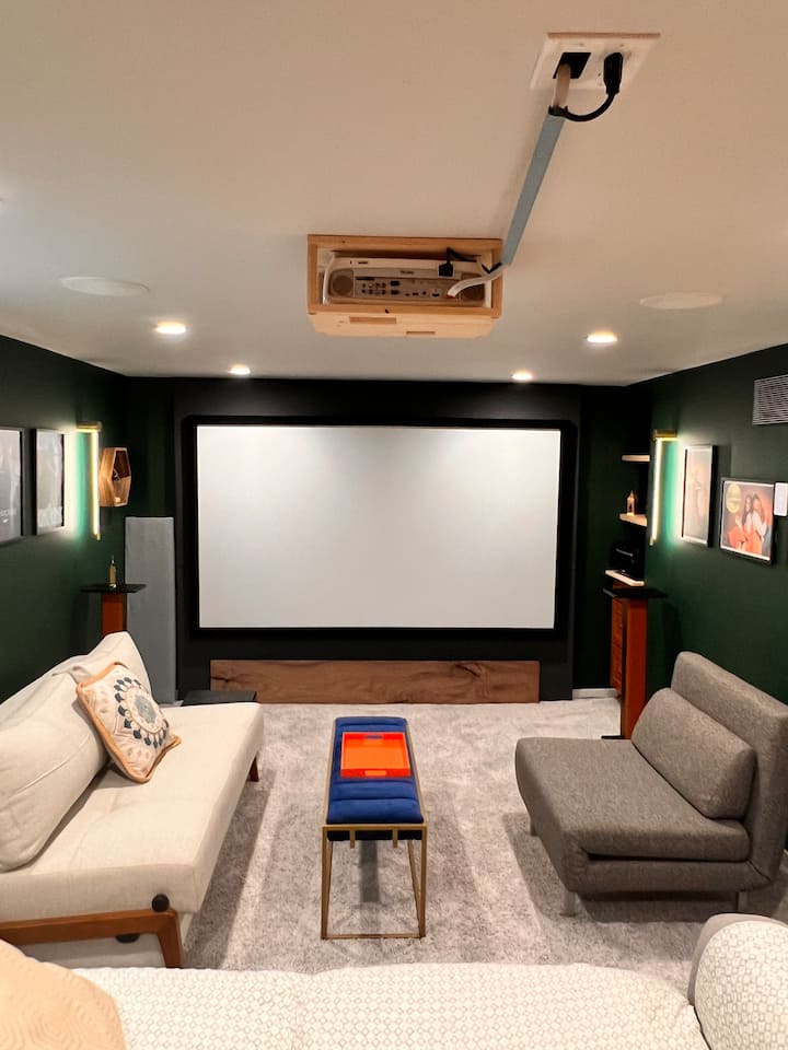Cozy Home With Home Theater, Close To Everything - Kenmore, WA
