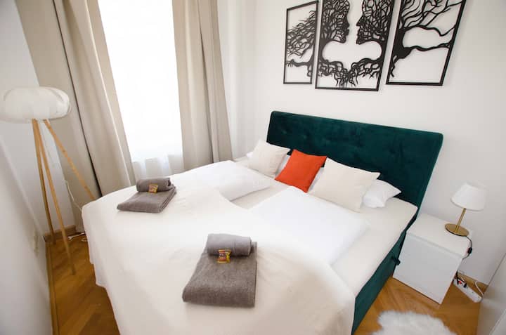 Casarina - Stilvoller Altbau In Zentraler Lage - Dresden