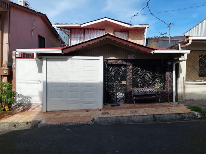 Hermosa Casa Vacacional, - Limon
