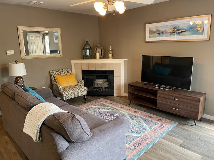 Close To Everything! Equipped! - Fayetteville, AR