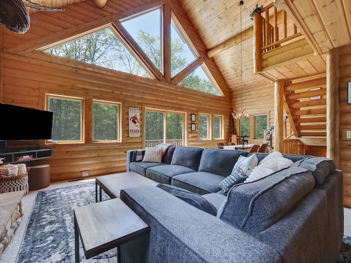 New! Special Rate, Plush! Boyne Mountain Cabin - Boyne City, MI