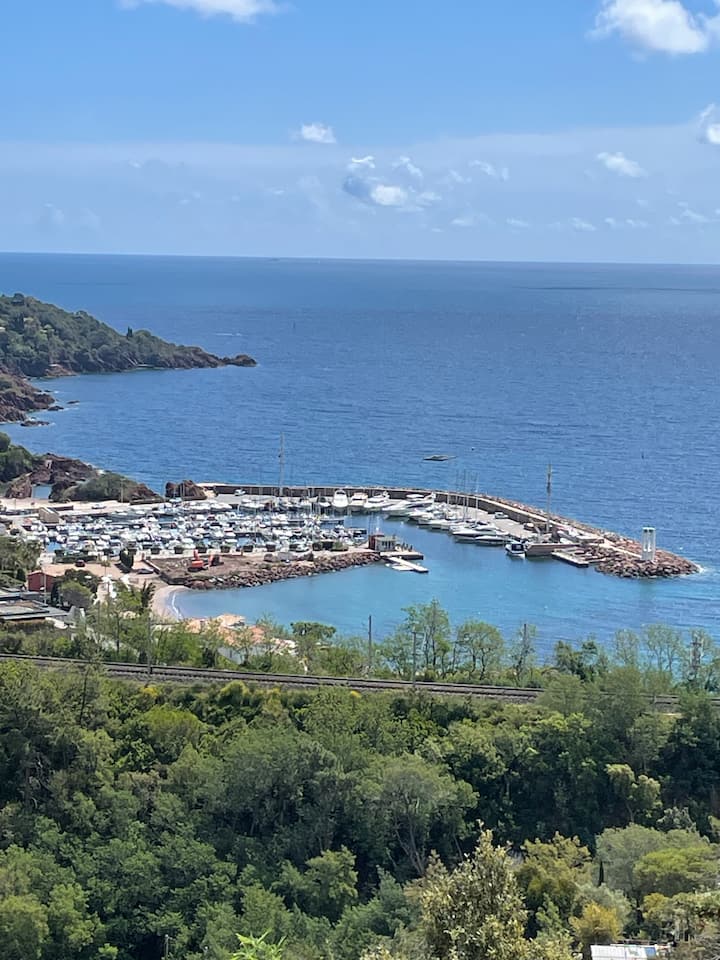 Entre Mer Et Esterel - Théoule-sur-Mer