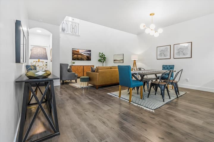 The Modern Casa In Lehi, Sleeps 10+ - Lehi, UT