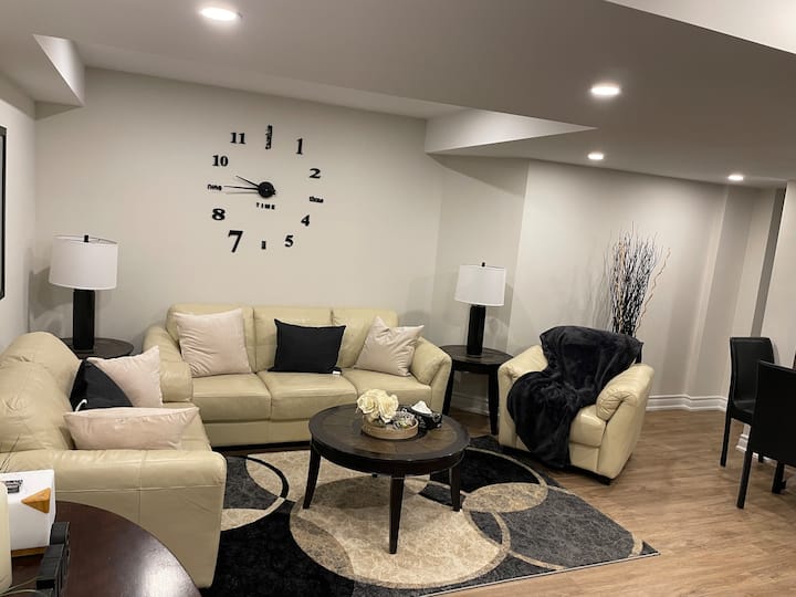 1br/1bth Unit - Private Entrance - Brampton