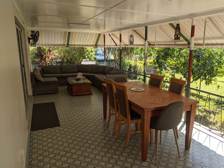 Central 3 Bedroom House With Spa - Townsville