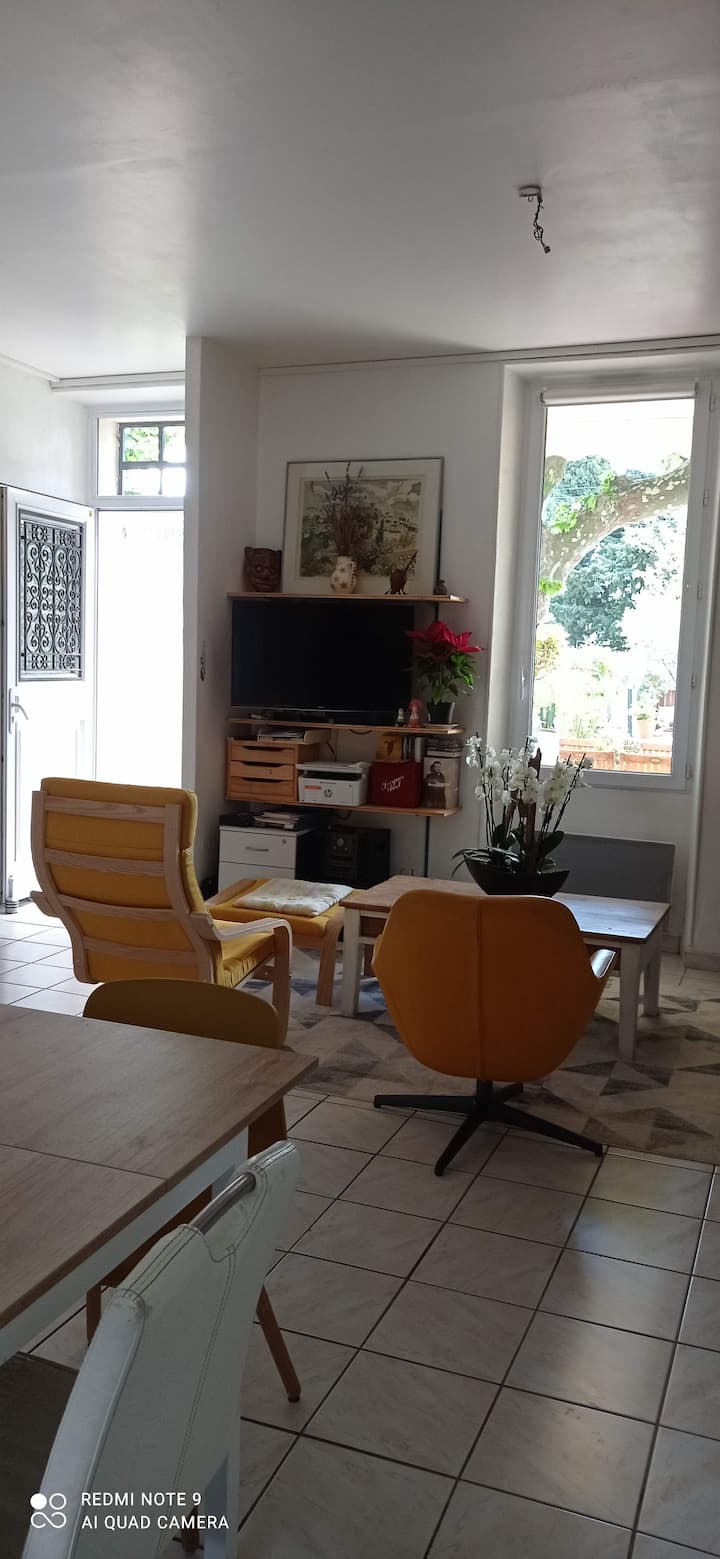 Jolie Maison Pour 4 Personnes - Salon-de-Provence