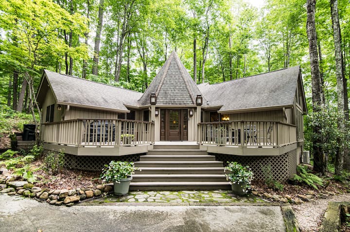 Cabin Near Cashiers | Lake, Pool, Kayak, Amenities - Sapphire, NC