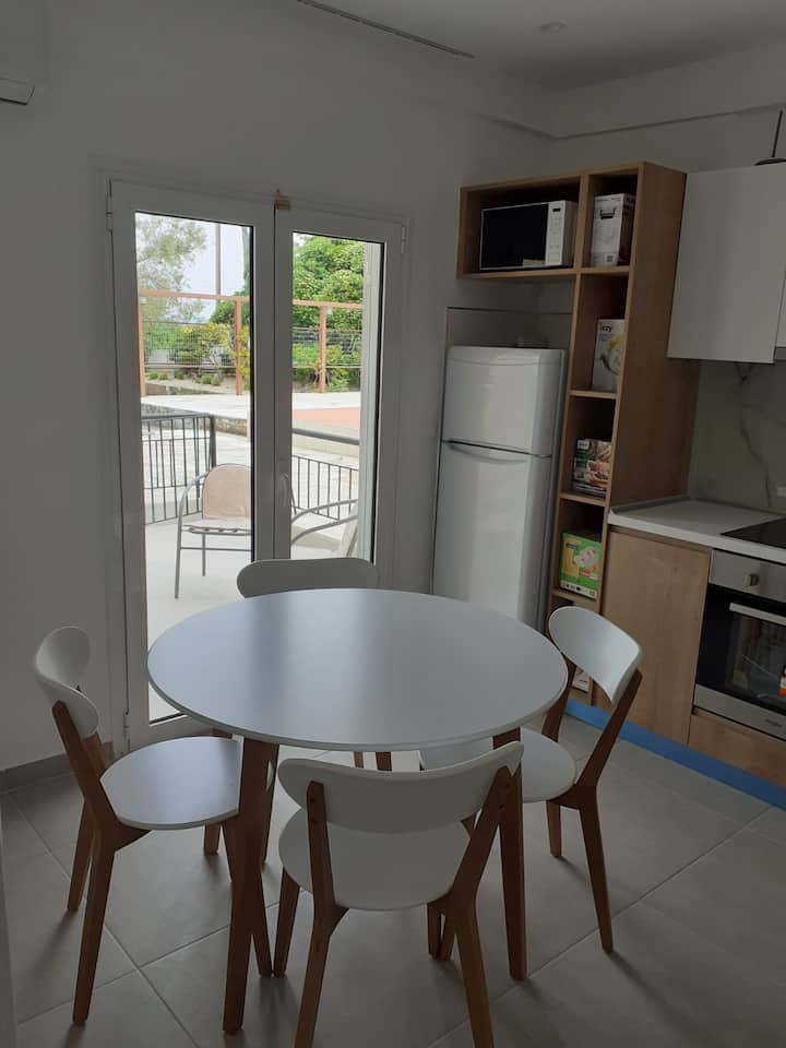 2 Br W/ Kitchen Pool Near Beach Or Town 5 Min Walk - Halkidiki