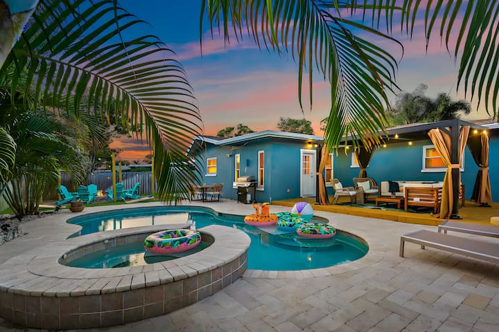 Heated Pool, Golf, Fun! Clearwater Game Villa - Clearwater Beach, FL