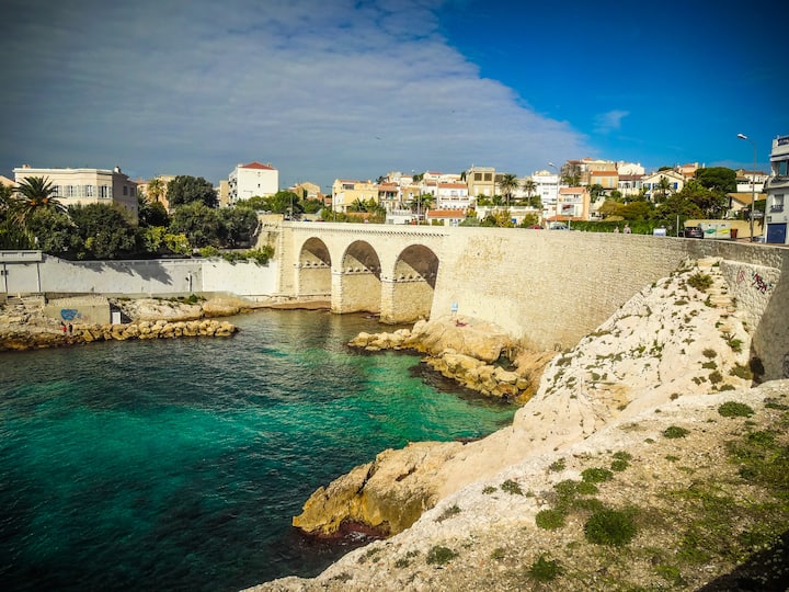 Cabanon Privatif, Vue Mer Et Les Pieds Dans L'eau - Marseille