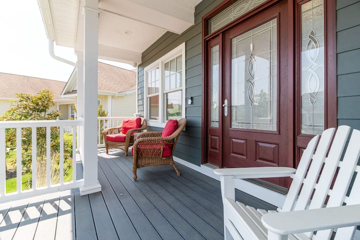 Beautiful 2nd-story Guest Suite - Riverhead, NY