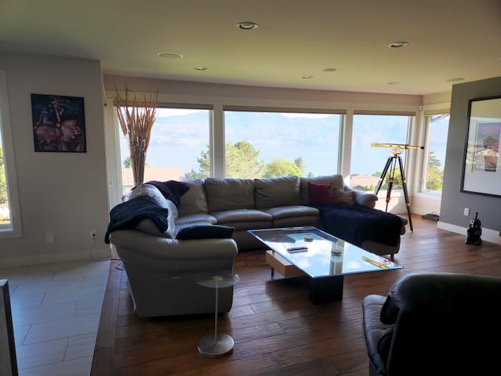 Large Executive Home In West Kelowna - West Kelowna