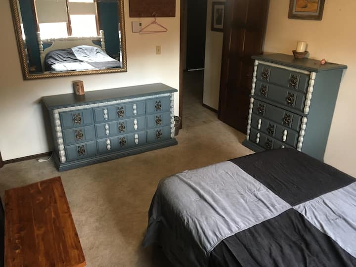 Long Term Bedroom In Family Home - Laramie, WY