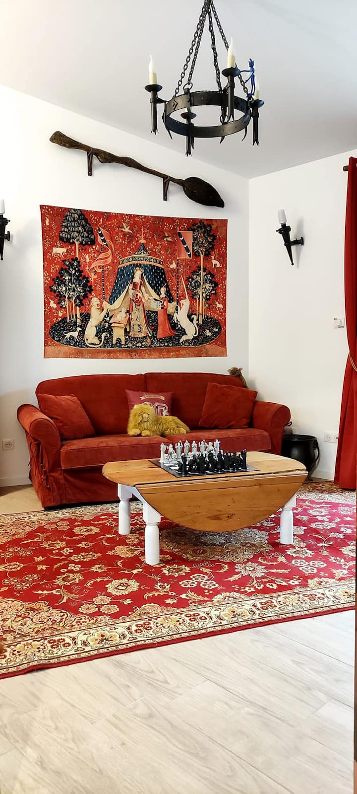 Gîte Inspiré Du Célèbre Sorcier. - Pernes-les-Fontaines