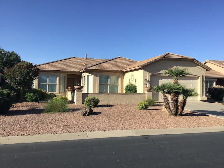 Resort Style Living For Golfers And Non-golfers - Gilbert, AZ