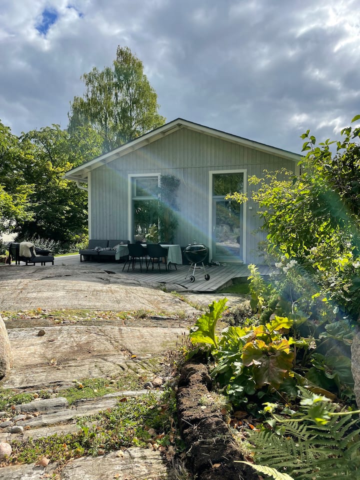 A Cosy Home With A Beautiful Garden - Helsinki