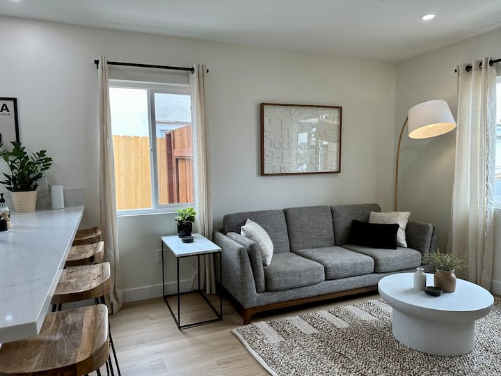 Luxury 2 Bedroom Home With Bbq - San Diego, CA