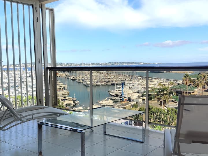 Golfe Juan Front De Mer, Parking, 4 Km De Cannes - Vallauris