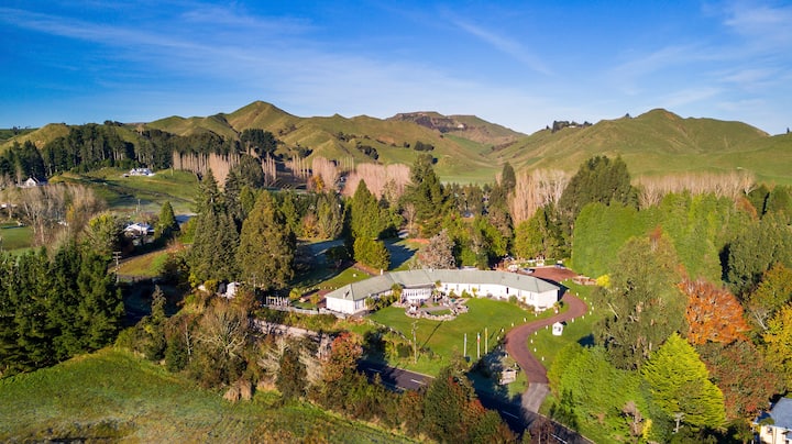Unique Venue For Up To 60 Guests - Ohakune