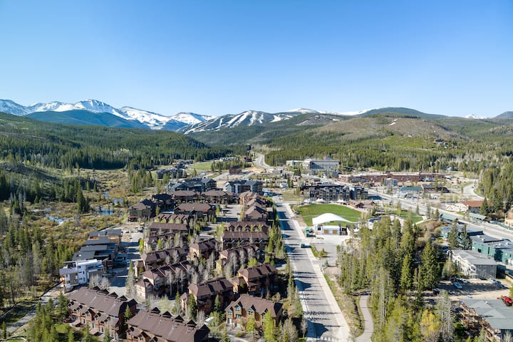 Luxury Winter Park Townhome - Private Spa & Decks - Winter Park, CO