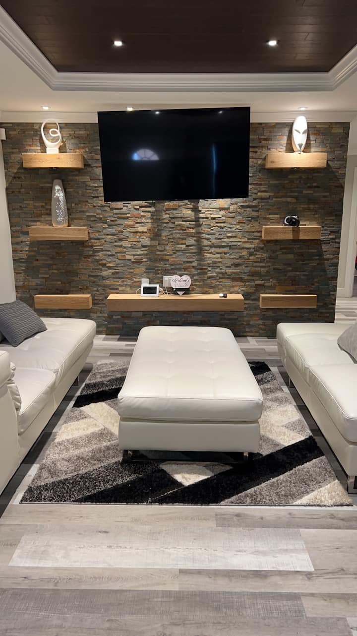 Sparkling Diamond In Downtown Indy - Mile Square - Downtown - Indianapolis