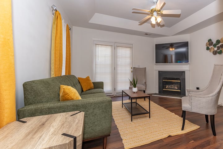 New Listing! Cozy 3bdr In Clt! - Charlotte Douglas Airport (CLT)