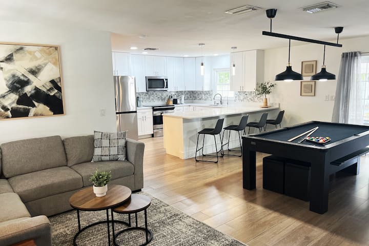 Urban Oasis - Beautiful House Close To Everything! - Tampa, FL