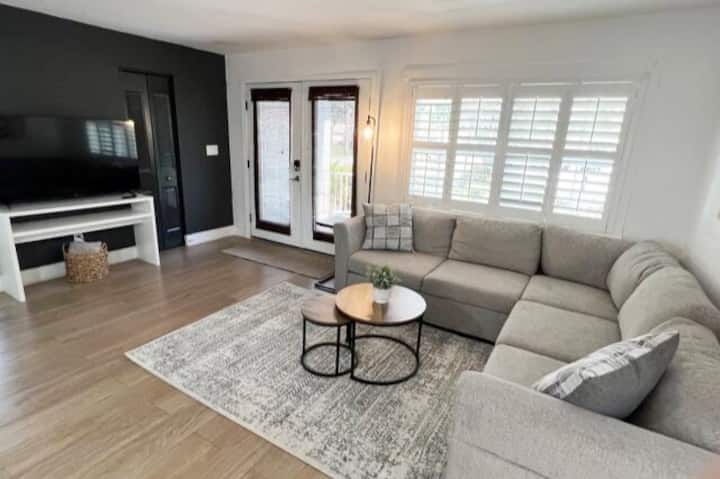 Urban Oasis - Beautiful House Close To Everything! - Tampa, FL