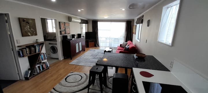 Dee's Pad - Mangōnui