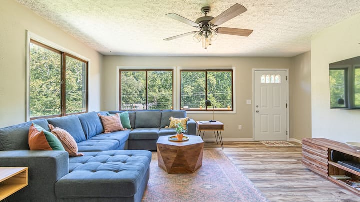 Hot Tub Home In South Bloomingville - Hocking Hills State Park, OH