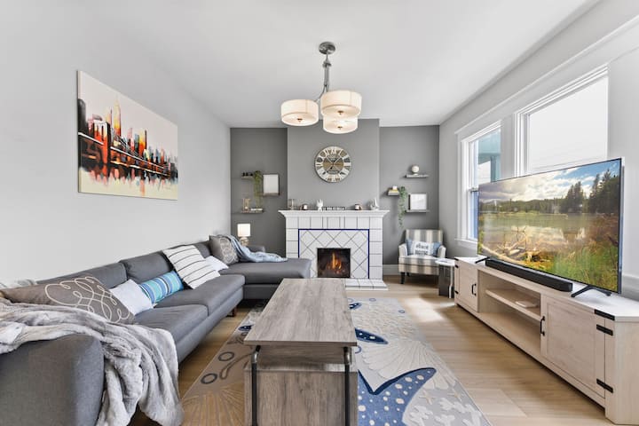 Sf Beachside Home (Paris Room) - San Francisco, CA