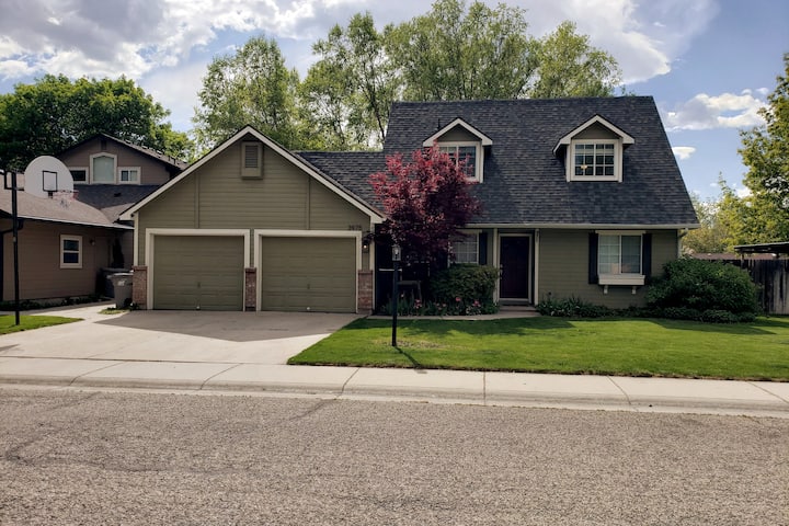 Minty Fresh Nw Boise Serene Newly Renovated Home - Boise, ID