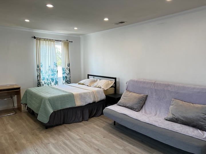 Modern Quiet Studio - The Alameda – San Jose
