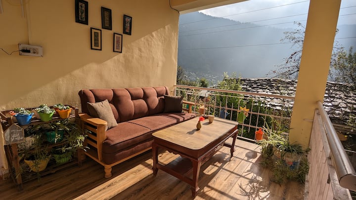 Mountain View Patio Amidst The Woods. - Manali