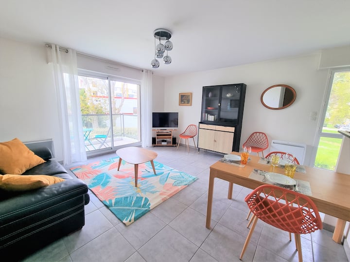 Dinard, Bord De Mer Et Verdure. - Dinard