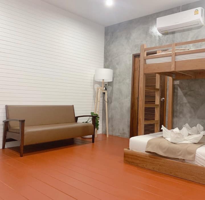 บ้านควนปลายนาฟาร์มสเตย์ ห้องขนำ - Ko Lanta