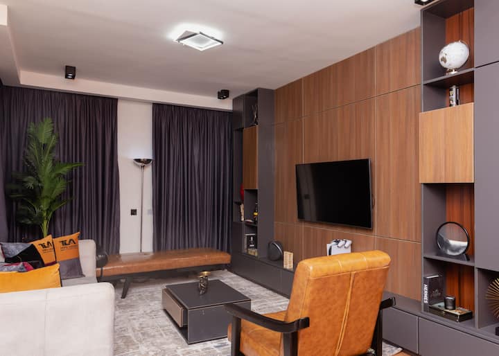 Trips Luxury Apartments, Venice. - Jos