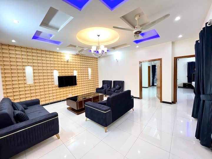 Luxury Apartment Hotel 6 Bedrooms Villa Isb D12 - Islamabad