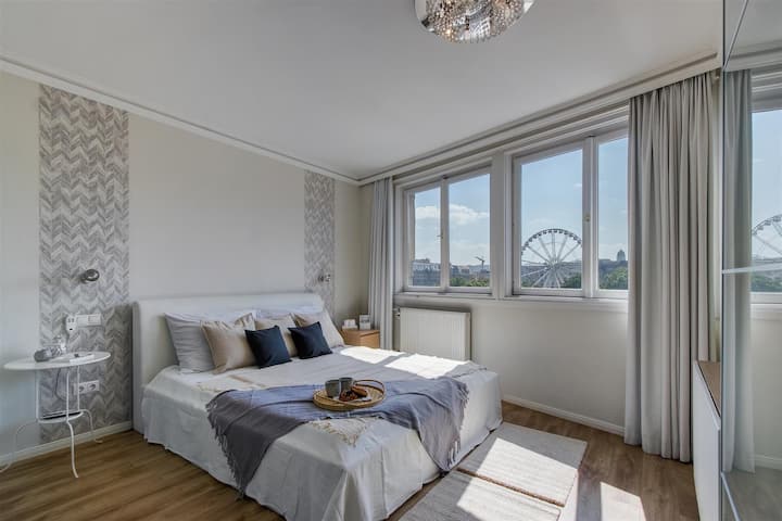 Exclusive View To Budapest Eye W/ Ac @Deak Ferenc - Budapest