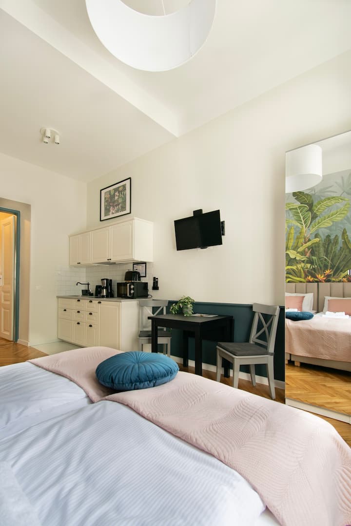 Striking 2-bedroom Apartment In City Center - Krakow