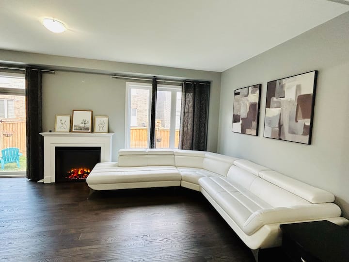 Private Room In Brampton- Room 4 - Brampton