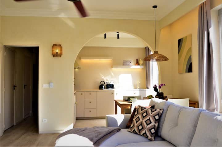 Japandi Loft Retreat In Historic Antwerp - Anvers