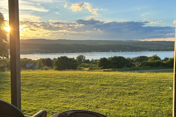 Amazing Lake Views & Nearby Wineries And Breweries - Penn Yan, NY